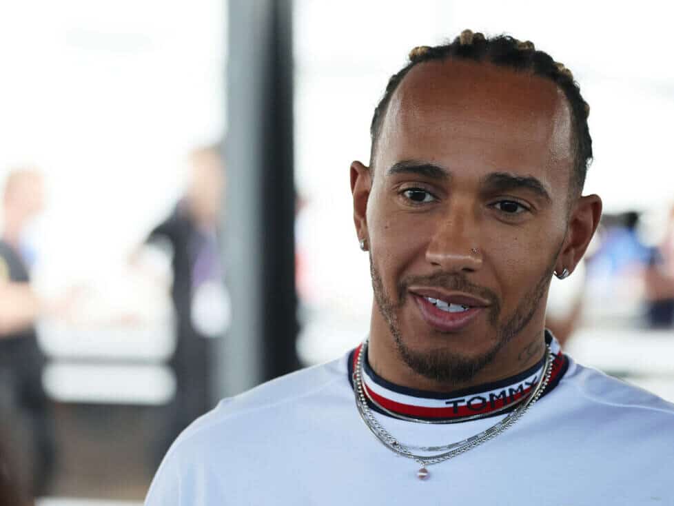 Lewis Hamilton koopt in Denver Broncos football team - Sports of the Day