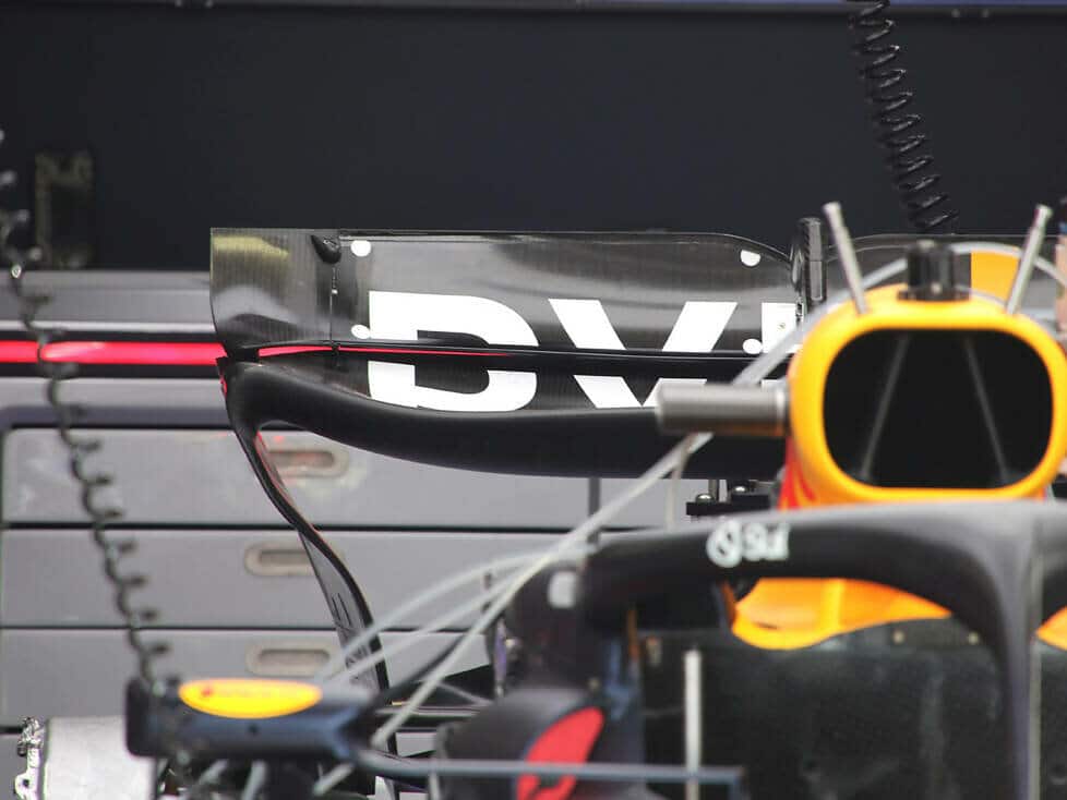 For maximum downforce: Red Bull drives with a special rear wing in ...