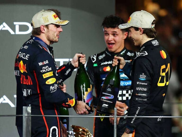 Crítica às ordens de equipa da McLaren: Max Verstappen é claro - Sports ...